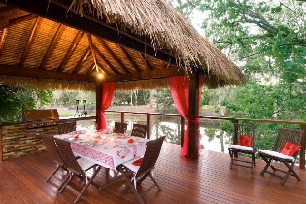 3 Great Ways to Incorporate a Bali Hut into Your Yard - East Coast Bali ...